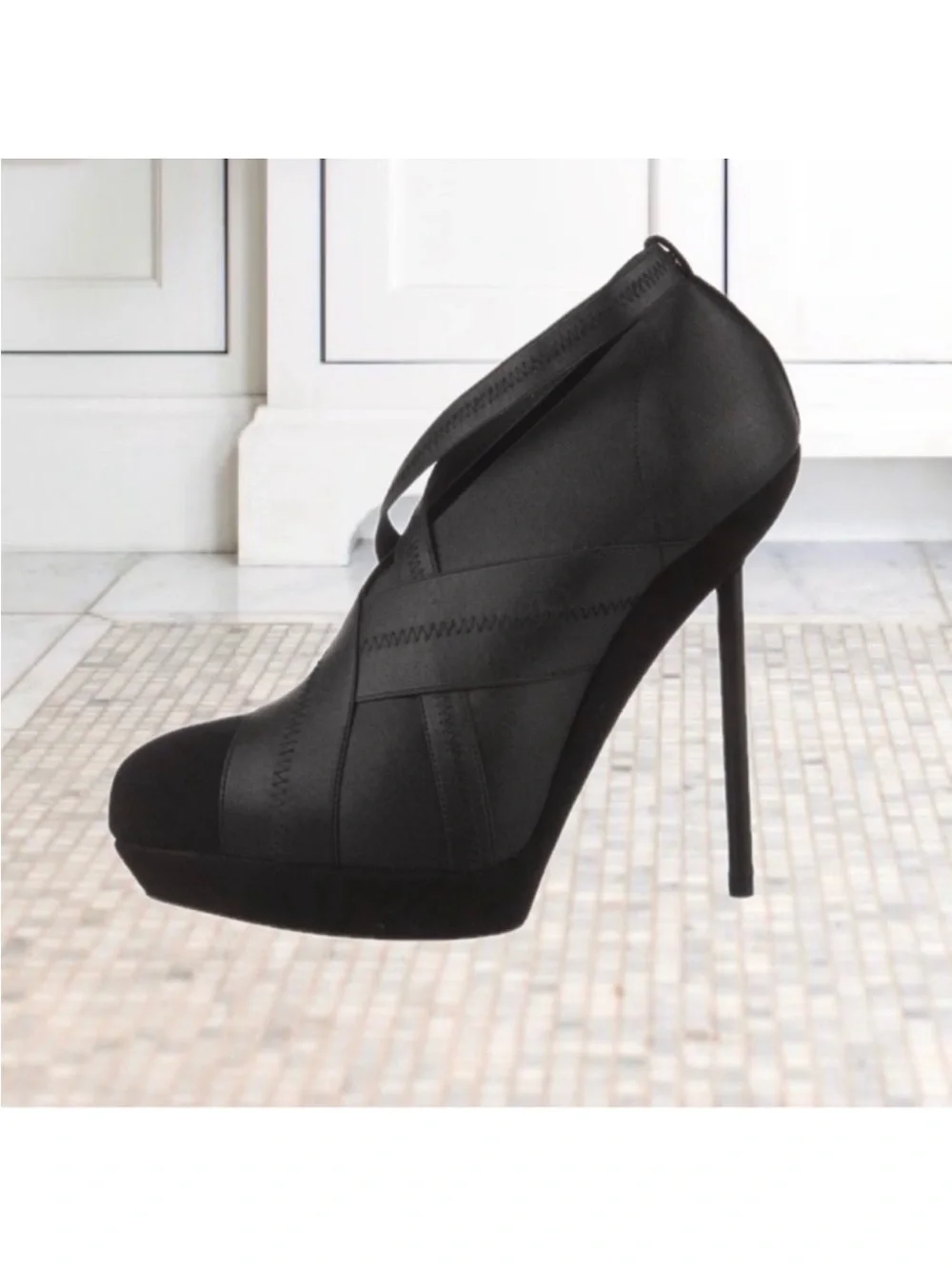 Yves Saint Laurent | Shoes | Authentic Ysl Paris Fashion Week Runway ...